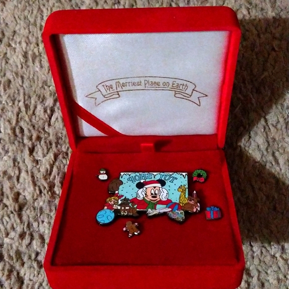Disney | Accessories | Disney Limited Edition Mickey At Toy Shop ...